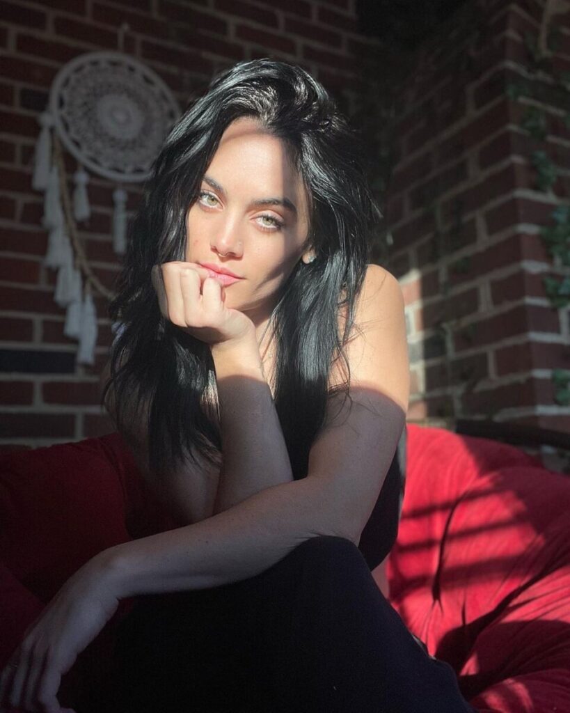 Quién fue Cat Janice, la cantante que compuso un tema viral para ...