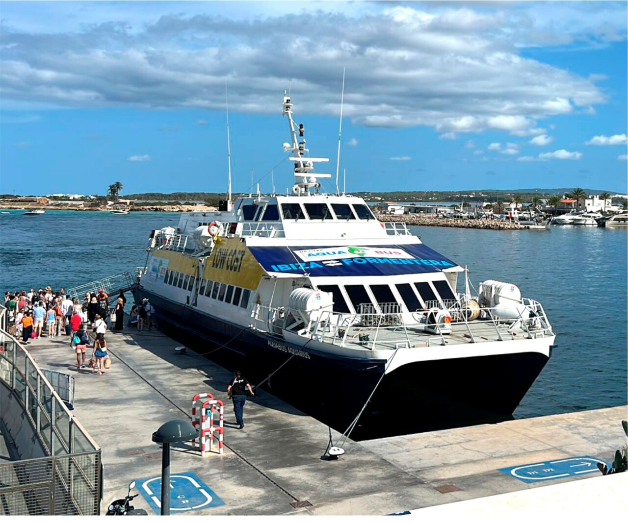 AquaBus Ferry Boats: la mejor opción para viajar todo el año entre ...