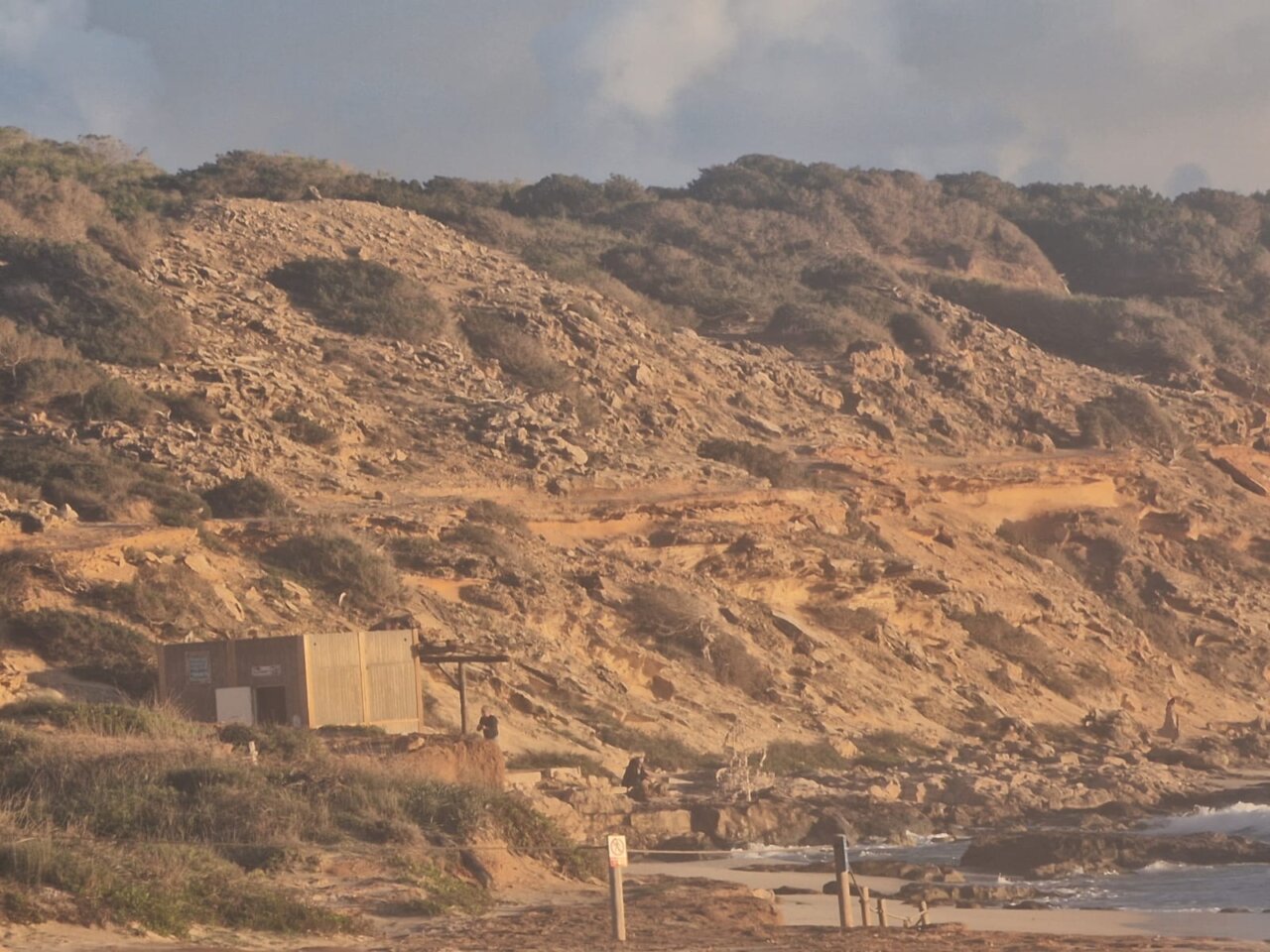 End of the unity in the insubordination: the historic beach bar of ...